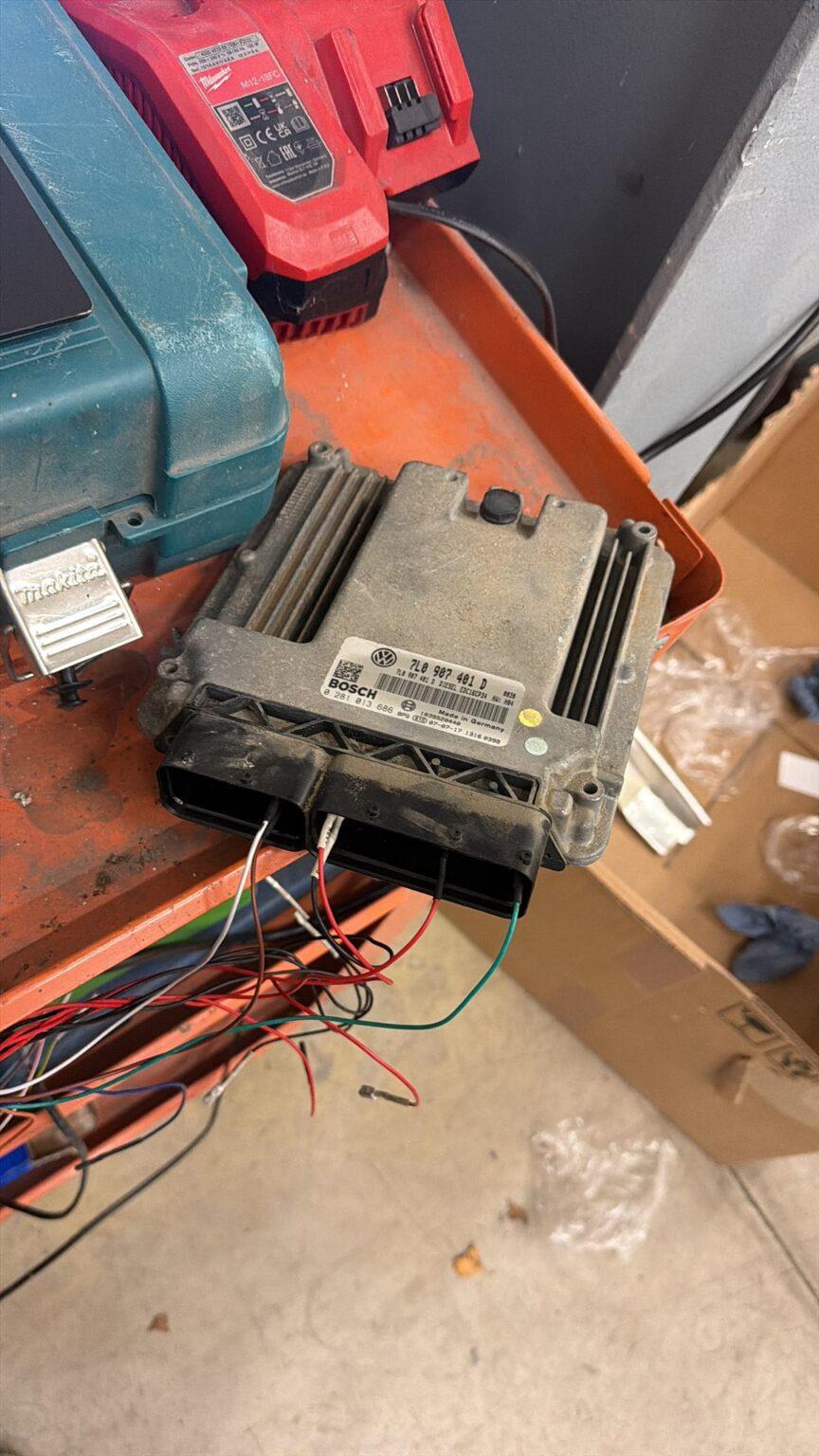KT200II Read Write Touareg 2010 3l tdi Edc16cp34 on Bench